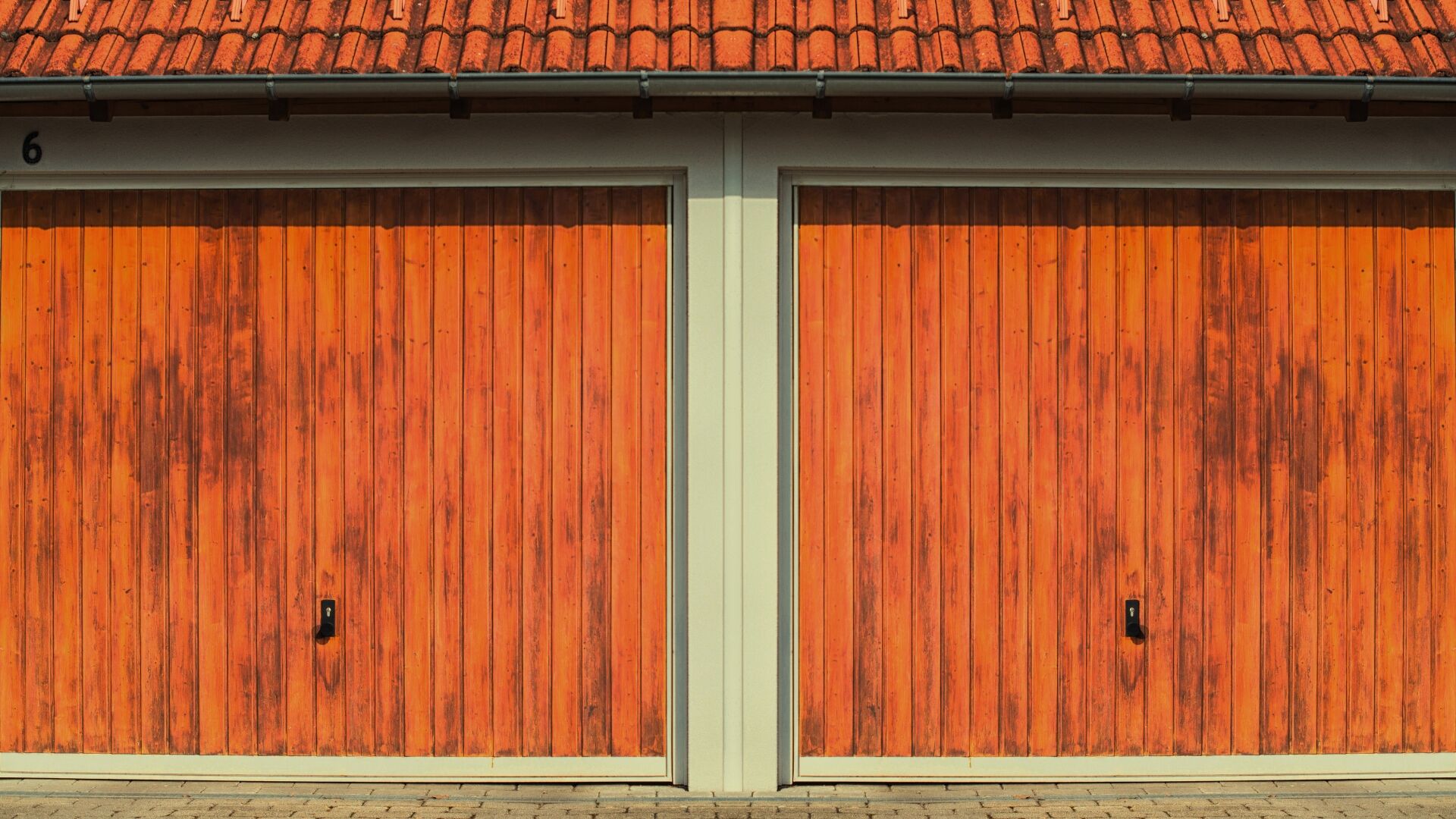 Pros and Cons of Tilt-up Garage Doors: A Complete Guide